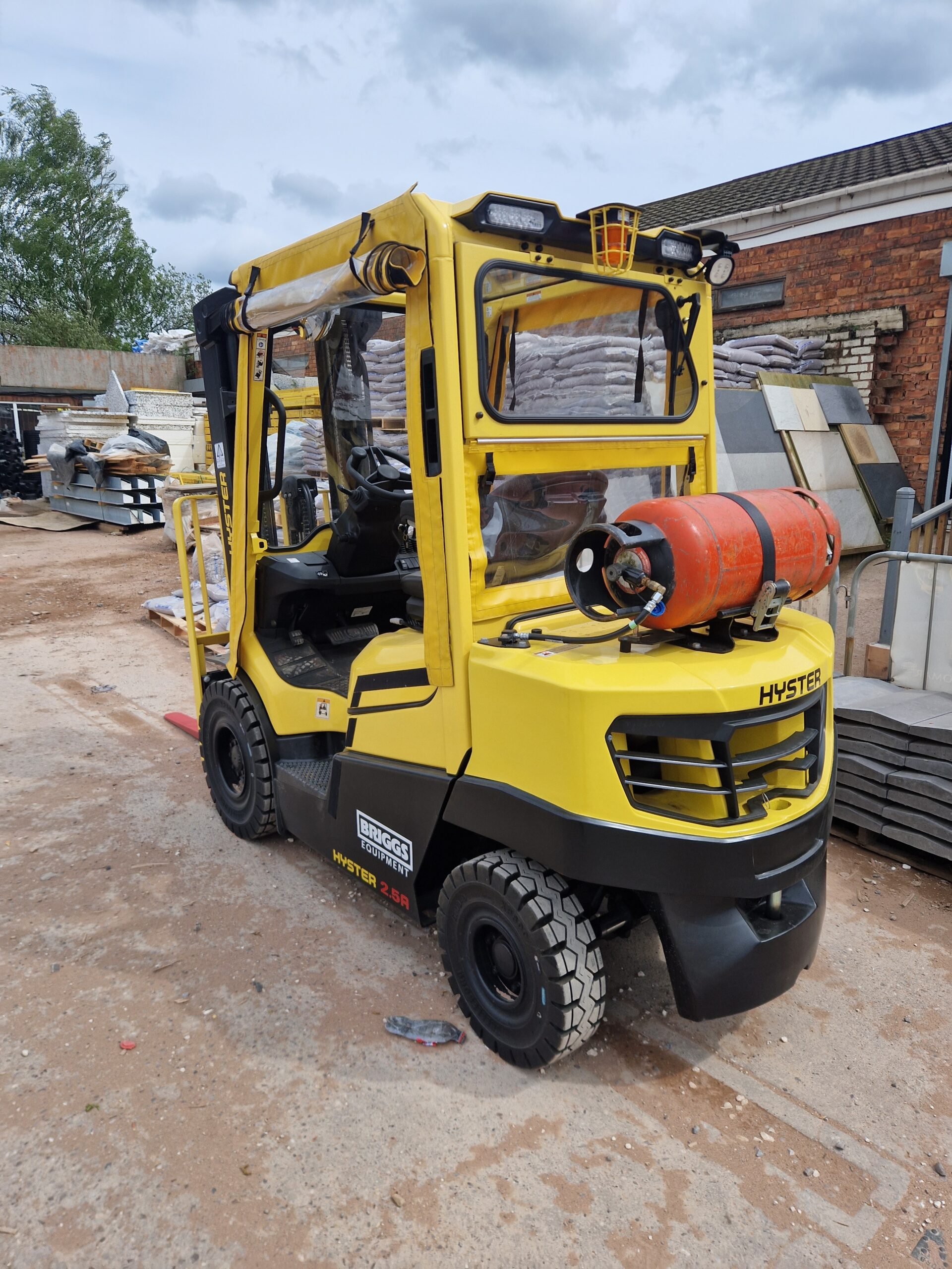 Walsall Builders Choose Briggs and Hyster A-Series - Briggs Equipment